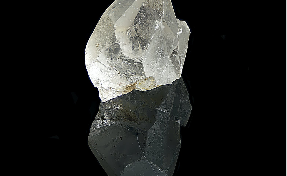 How to Use the Healing Powers of Quartz Crystals – DC Fashion Week